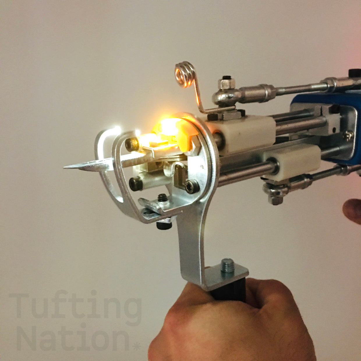 AK-V Cut and Loop Tufting Gun – TuftingNation